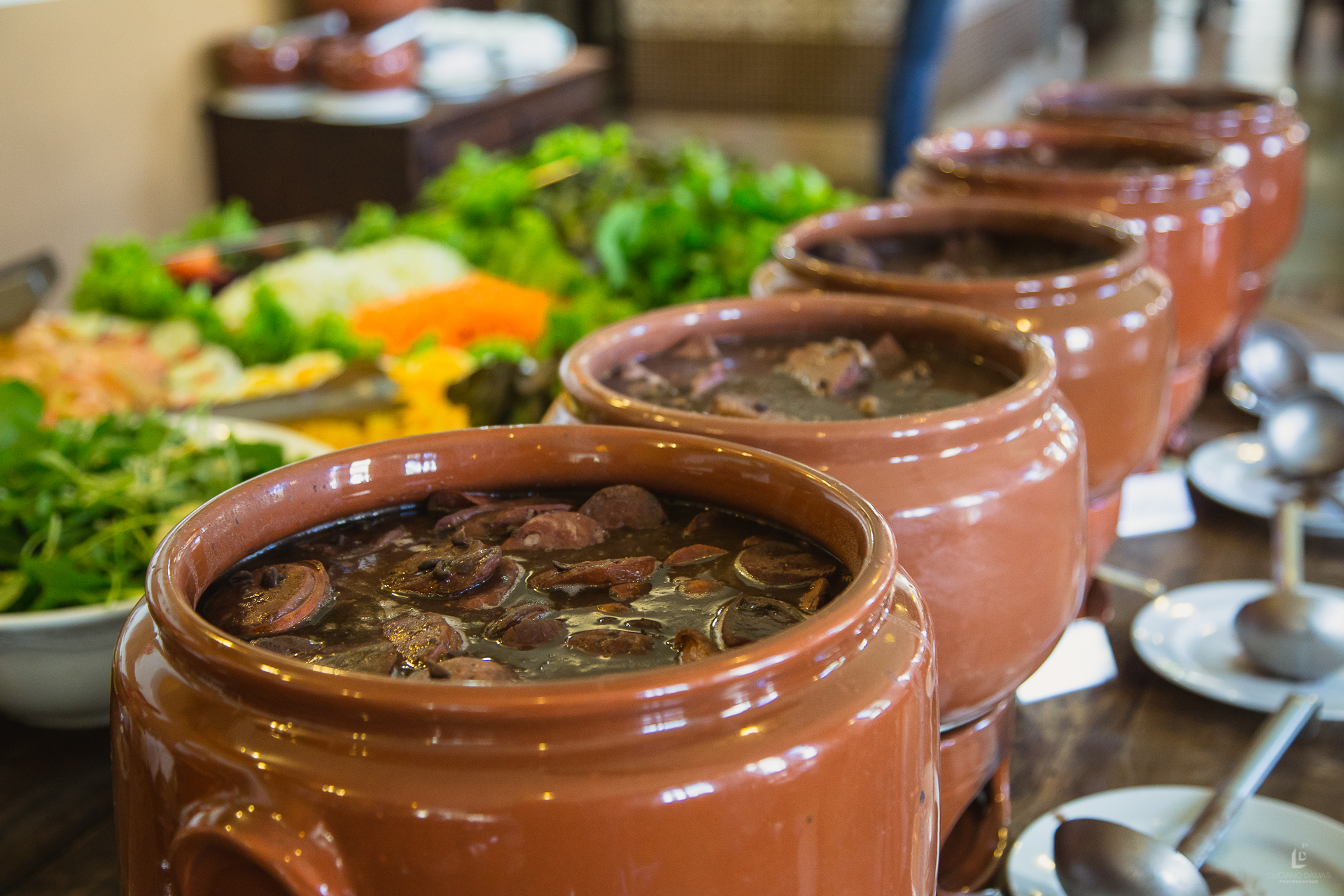 Conheça a feijoada do restaurante O Jardineiro